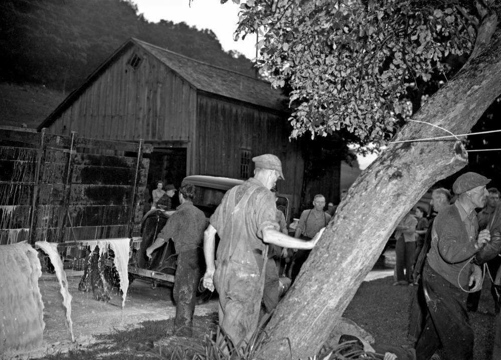 1941 Milk Strike in Delaware County, Milk Dumping