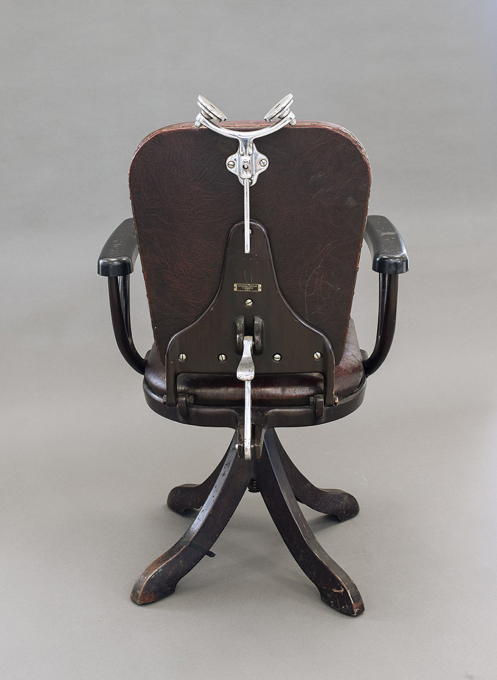 Ophthalmic chair
